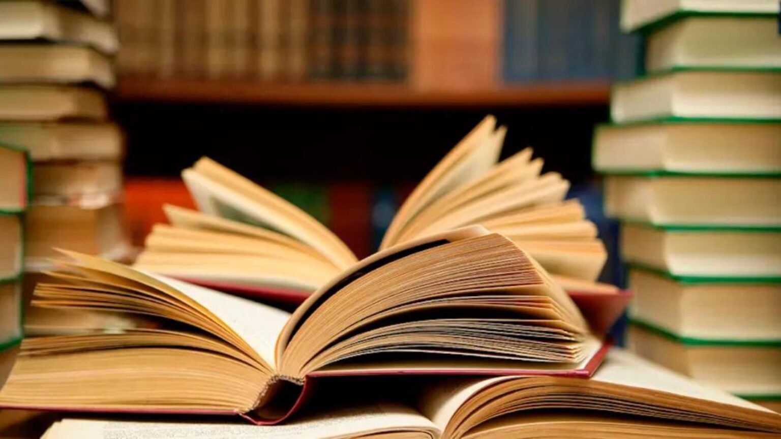 The Rise of Digital Reading: E-books vs. Traditional Books
